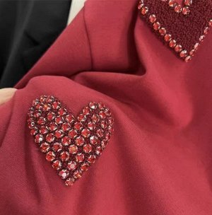 Футболка с вышитым декором из флока и страз в виде сердечек. Женские ...